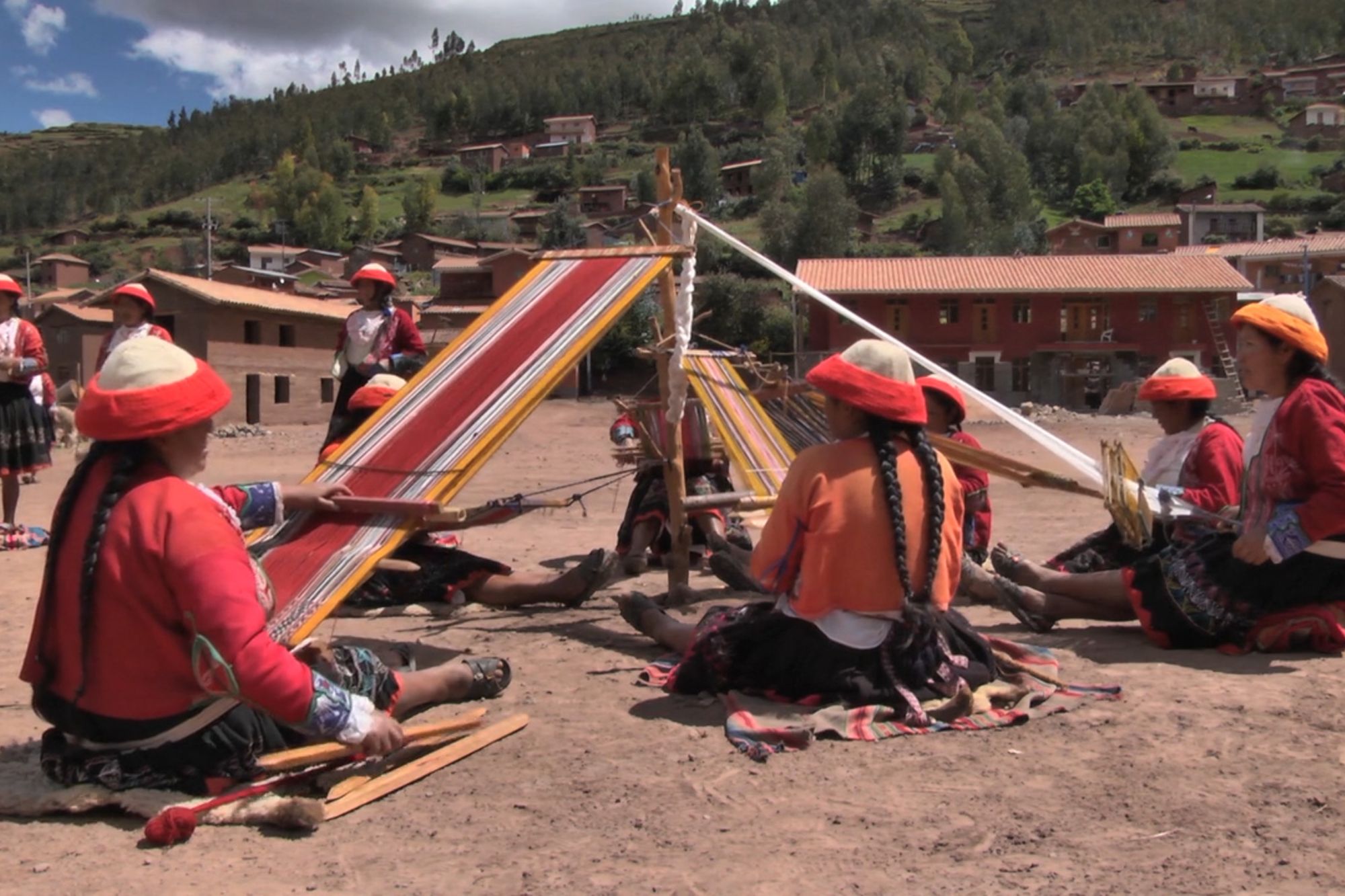 How Women Entrepreneurs in This Rural Peru Community Work Together to ...