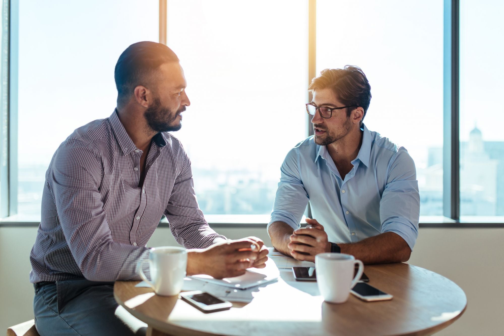 5 Ways To Use Eye Contact In A Business Meeting To Get What You Want