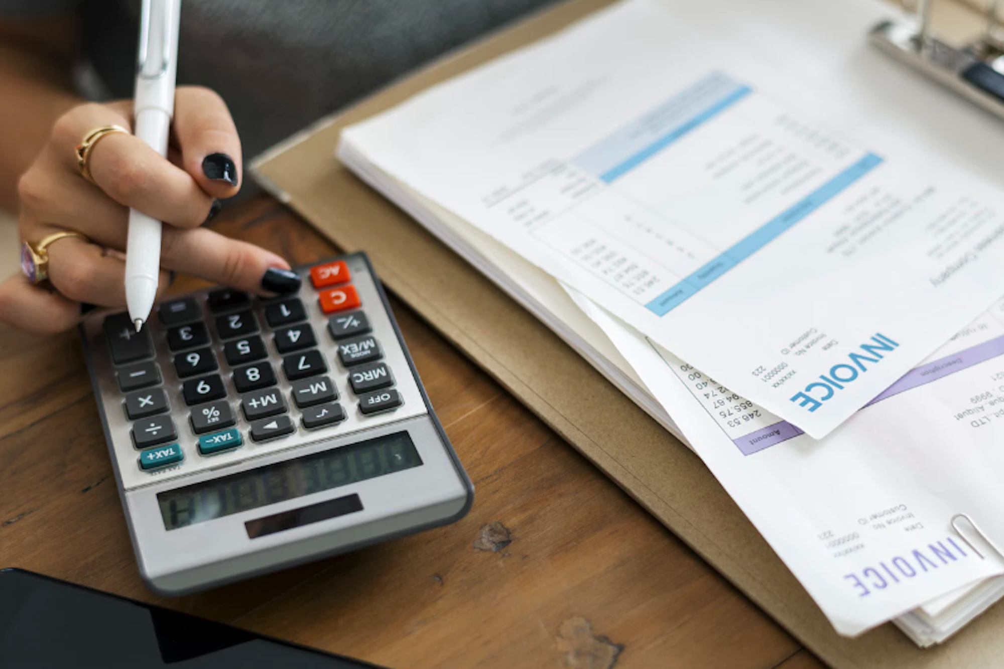 Take the Stress Out of Invoicing with This Cloud-Based Software ...