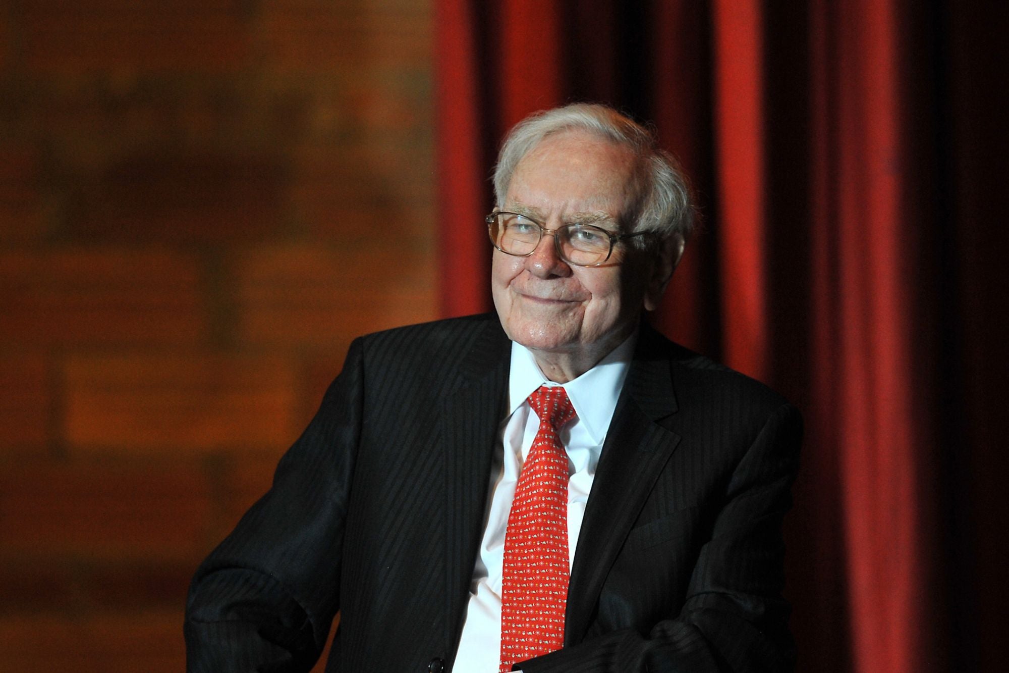 5 Ways That Billionaire Warren Buffett Pays a Lower Tax Rate Than His ...