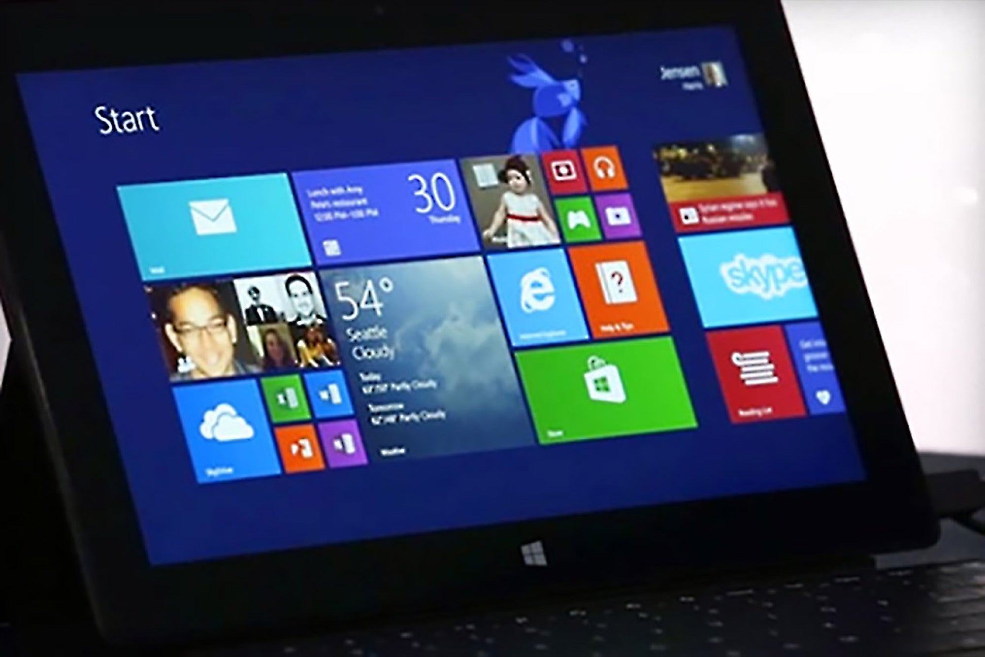 Microsoft Offers Early Look at New Windows 8.1 Features | Entrepreneur