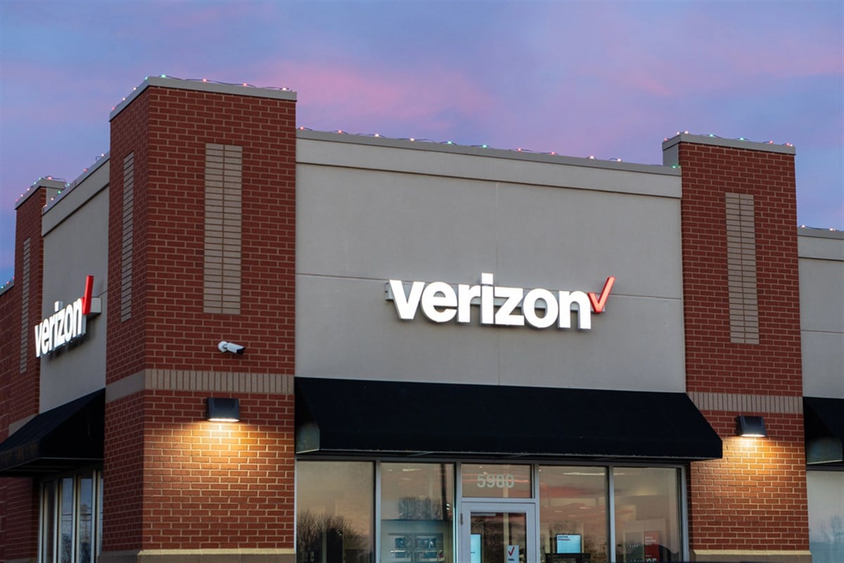 How Verizon Could Offer Stress-Free Double-Digit Returns in 2025 ...